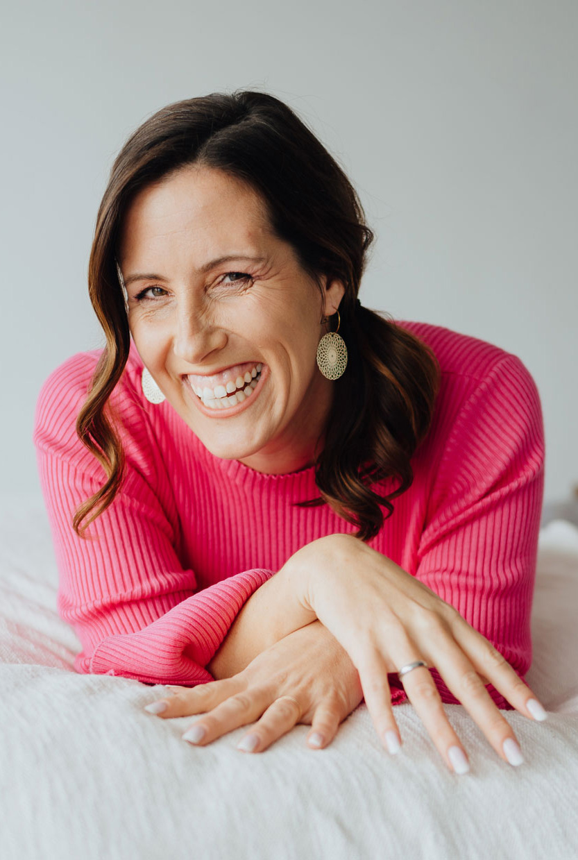 Claudia Engel Glückstrainerin, SPIEGEL-Bestseller Autorin & Podcasterin